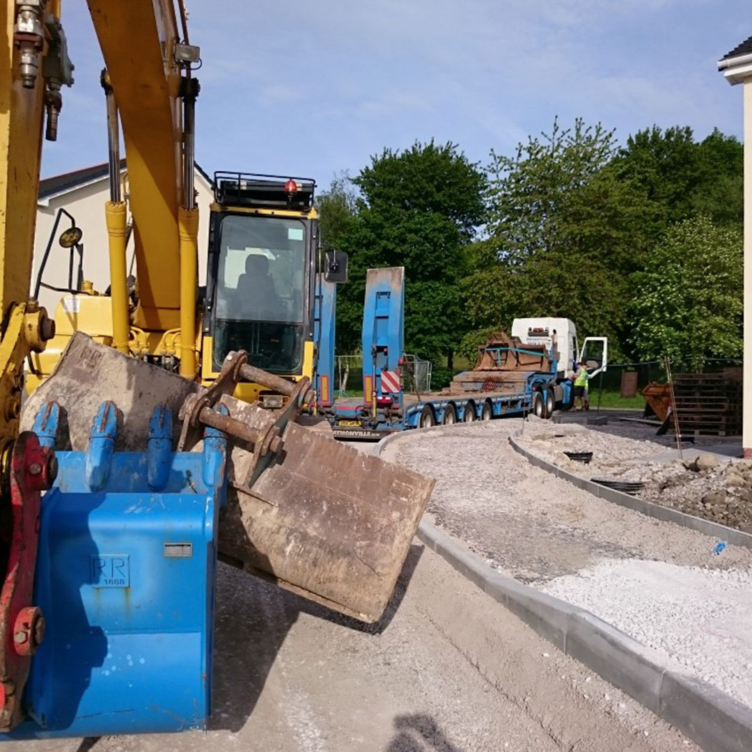 Supplying Plant & Labour - SA Roberts Groundwork Contractors